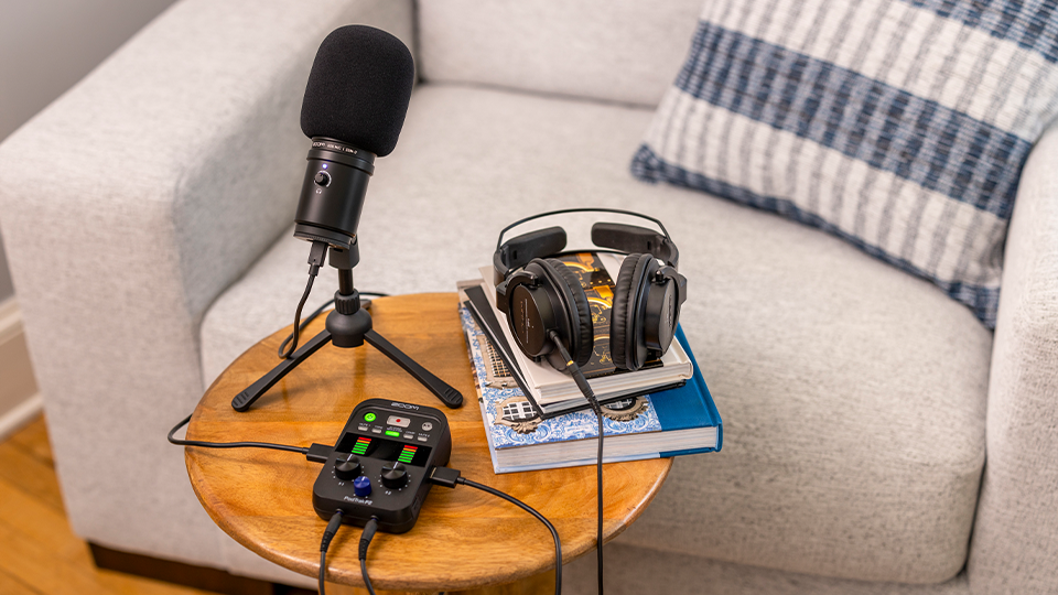 Zoom Announces New PodTrak P2 Dual-USB Mic Recorder for Podcasters | B ...
