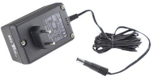 Quantum Instruments 230V Fast Charger for Qpaq-X Batteries