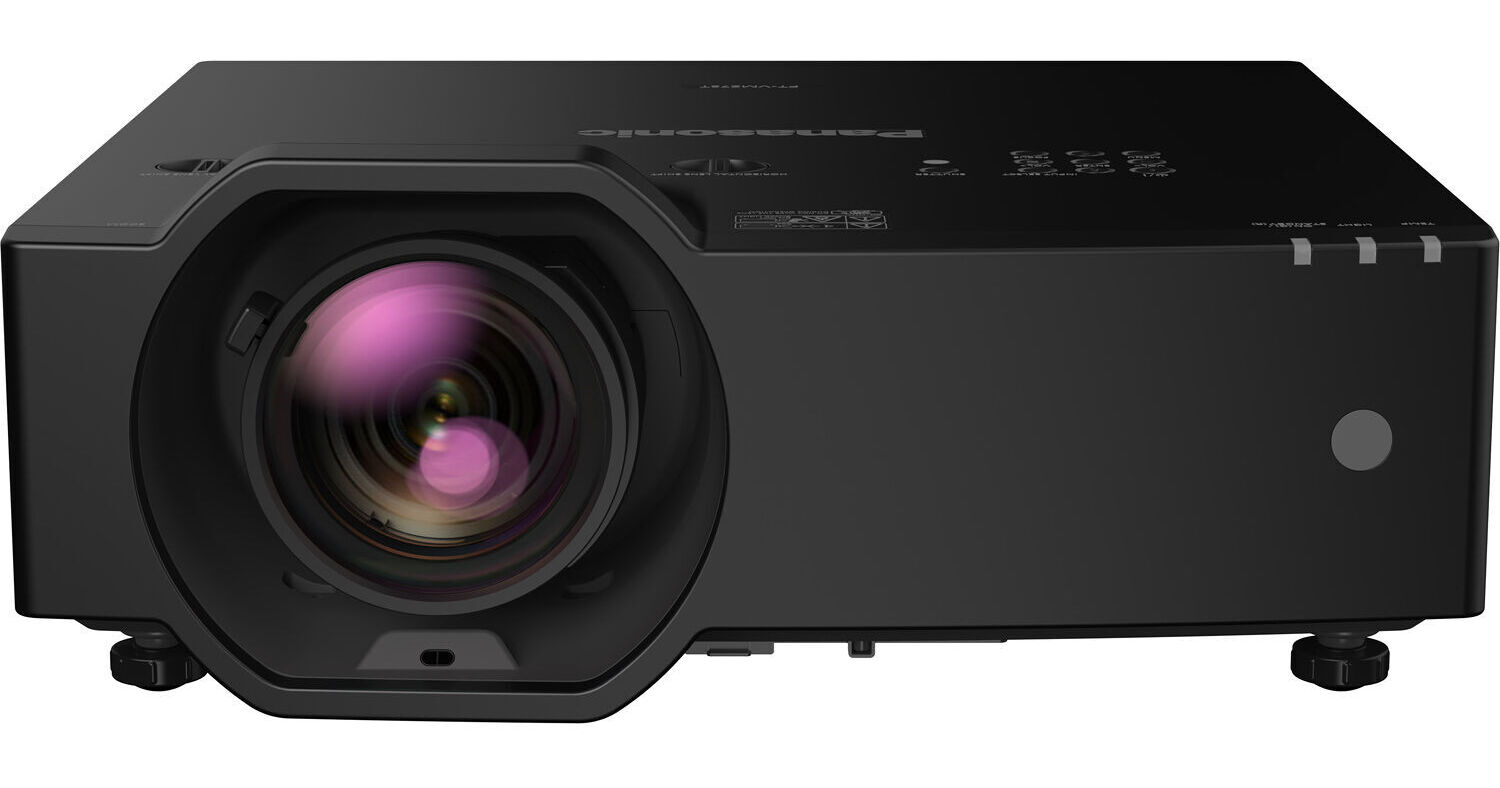 Panasonic PT-VMZ7STBU 7000-Lumen WUXGA Short-Throw PT-VMZ7STBU8