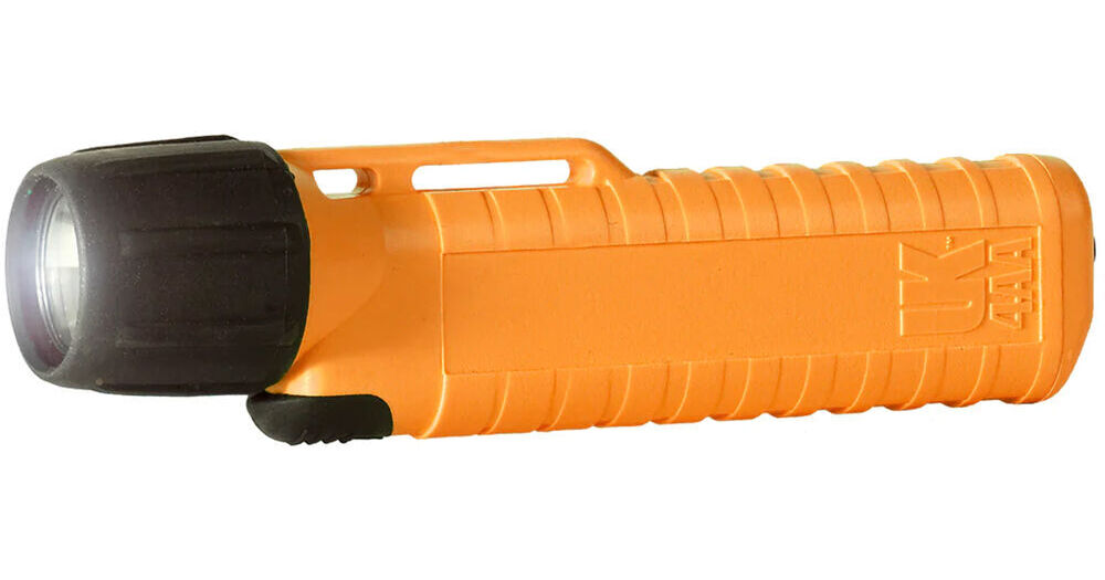 Underwater Kinetics 4AA Xenon Safety Certified Flashlight 514109