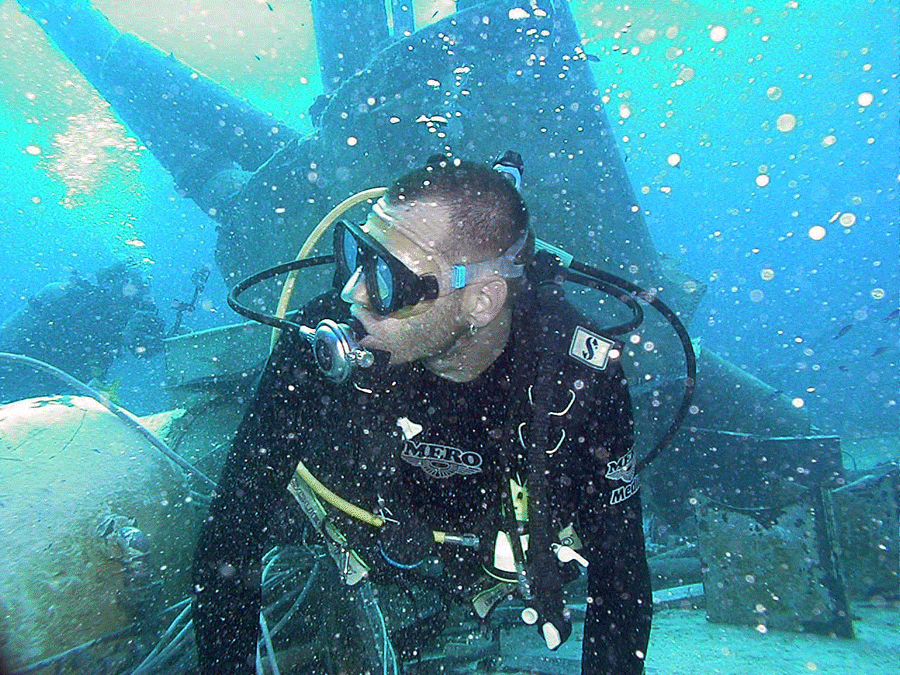 Backscatter can ruin your photo Proper lighting and diving techniques ...