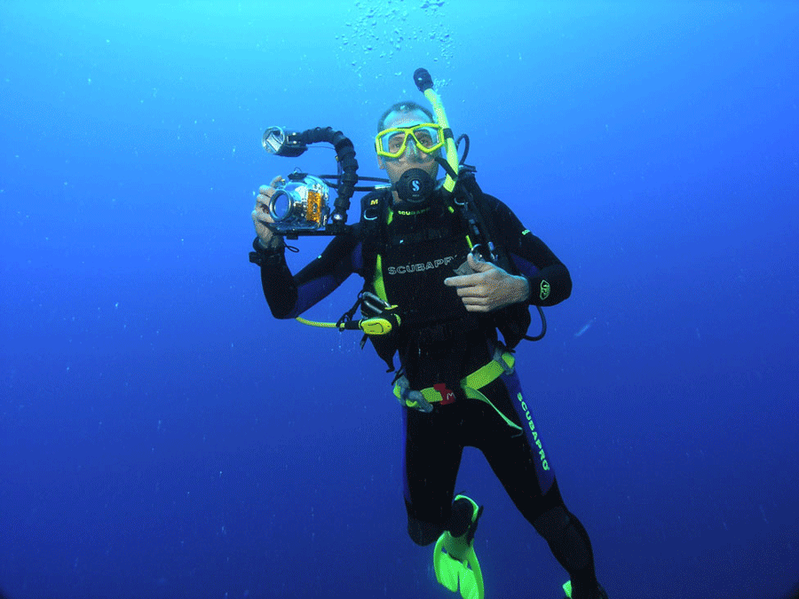 Backscatter can ruin your photo Proper lighting and diving techniques ...